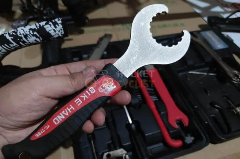 Troubleshooting Bicycle Bottom Bracket Issues and How to Fix Them – Rocket Cyclist