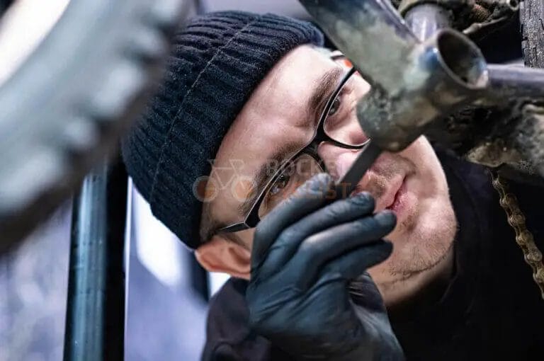 Troubleshooting Bicycle Bottom Bracket Issues and How to Fix Them – Rocket Cyclist